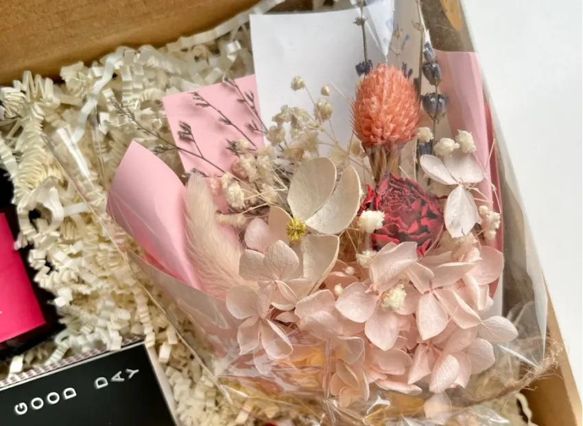 Romantic Getaway in a Box: Sweet As You Gift Set | CHUS